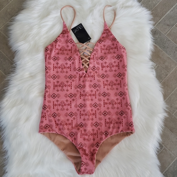 Aloe Swimwear | Swim | Aloe Womens Swimsuit Antigua Aztec One Piece One ...